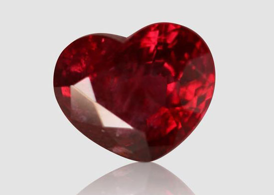 Lumea fascinantă a cristalelor. Rubinul (IV) - YogaEsoteric